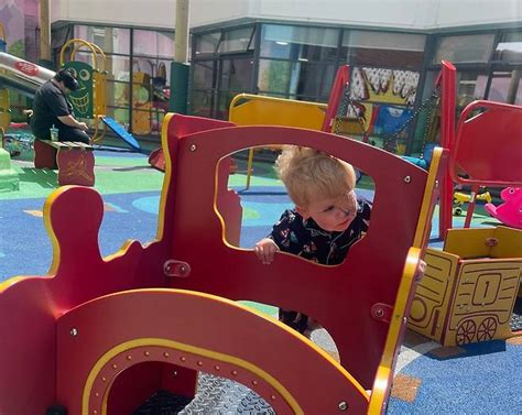 어린이집 사진이 아이를 살렸다2살 남아 희귀 안구암 조기 발견