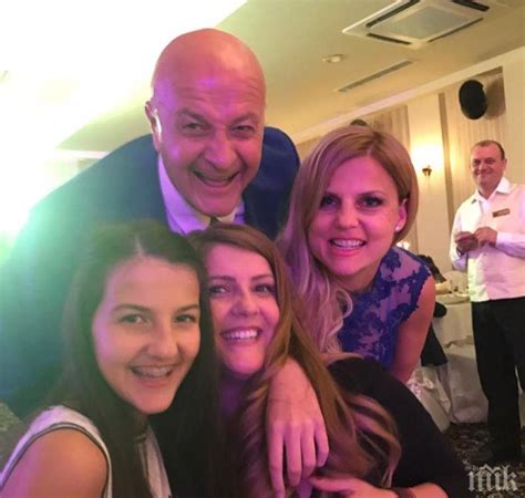 ЕКСКЛУЗИВНО Стефан Шарлопов завещал на първата си жена половин милион