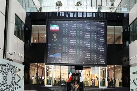 سقوط ارزش دلاری بازار سهام سرعت گرفت