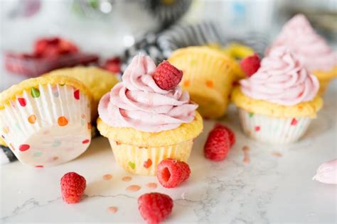 Easy Raspberry Buttercream Frosting Cooking With Karli
