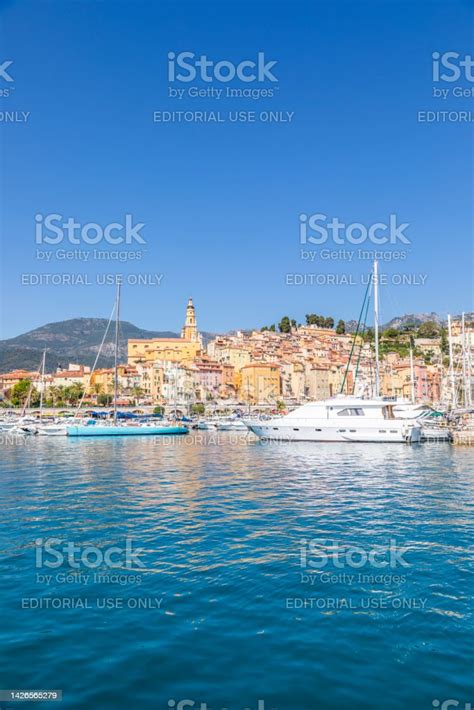 프랑스 남부에 위치한 해안 아쥐르라는 이름의 프랑스 리비에라의 멘톤 0명에 대한 스톡 사진 및 기타 이미지 0명 건축 건축물 Istock