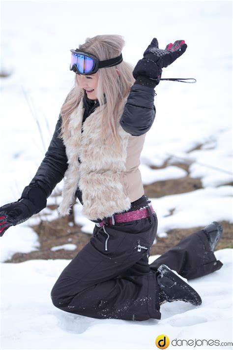 Cayla Lyons Gives A Great Head And Gets Screwed Outdoors Photos