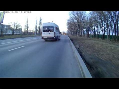 Саратов ул Шехурдина Пьянь Вонючая ложила новые бордюры вкривь и вкось ...