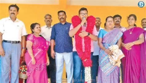 நீட் தேர்வில் மாவட்ட அளவில் முதலிடம் பிடித்து சாதனை படைத்த மணவாளநகர்