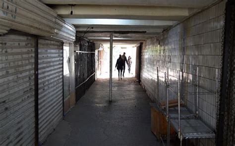 Itoim Хүнсний 20 ийн нүхэн гарцыг засварлаж байна