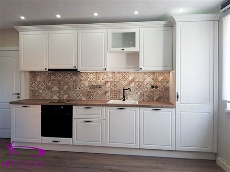 Класическа бяла кухня МЕБЕЛИ ВАРНА ХОМИ ДИЗАЙН Дизайн Мебель Кухня