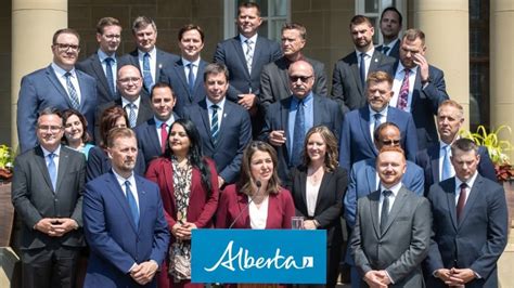 Alberta Premier Danielle Smith Appoints 24 Ministers To New Cabinet Cbc News