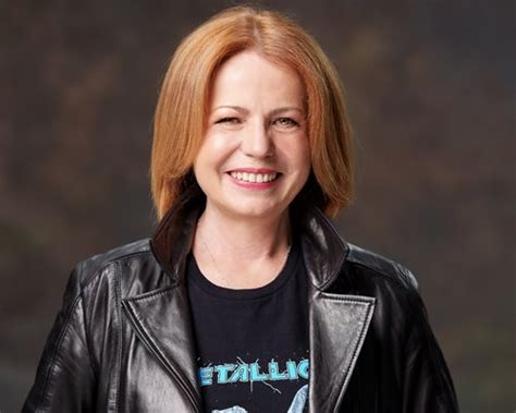 Йорданка Фандъкова тихо подреди дома на софиянци