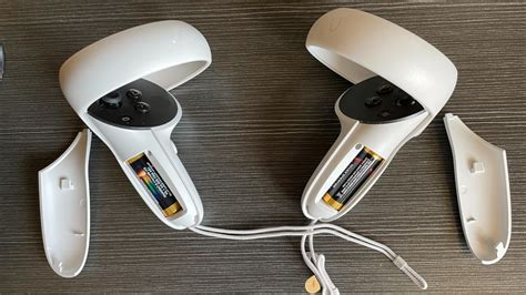 How To Change The Batteries On The Oculus Quest Controller Decortweaks