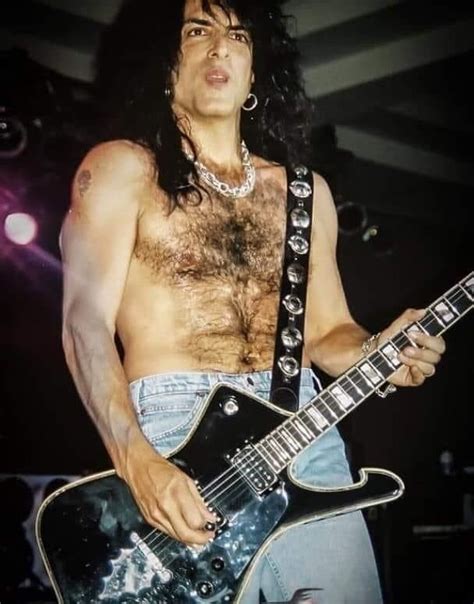 Pin De Lazy Kitty Diary Em Paul Stanley Cantores Capitone