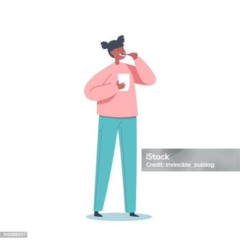 흰색 배경에 고립 된 치아를 닦는 어린이 작은 아프리카 계 미국인 소녀 캐릭터 홀딩 컵 씻기 입 교육에 대한 스톡 벡터 아트 및 기타 이미지 Istock