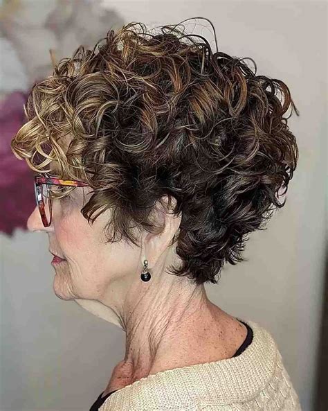 15 Timeless Wedge Haircuts For Older Women That Always Look Stylish Hair Style Talk