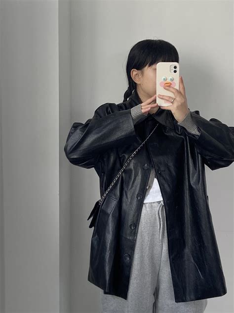 여자 오버핏 카라넥 비건 레더 라이더 하프 코트 자켓