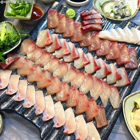 먹킷리스트 먹킷📝 제철방어 제철방어 사랑한다면 당장 메모하자 좀만 버티면 돌아오는 방어의 계절 기름기 좔좔 고소함이 미쳐버린 방어철에 안 가면 평생 후회한다