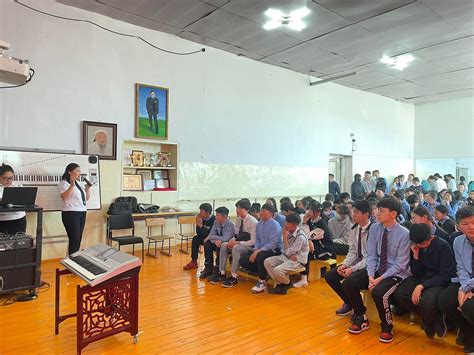 10 н жилийн дунд ахлах ангийн сурагчдад сургалт зохион байгууллаа Булган аймаг дахь Шүүхийн