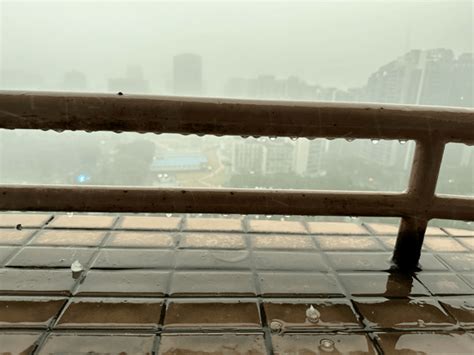荔湾下冰雹了！多区雷雨大风、冰雹和暴雨预警正在生效广州天气白天
