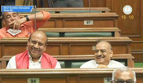 Rahul Tahiliani On Twitter आज जब अरविंद केजरीवाल सदन में चौथी पास राजा की कहानी सुना रहे थे