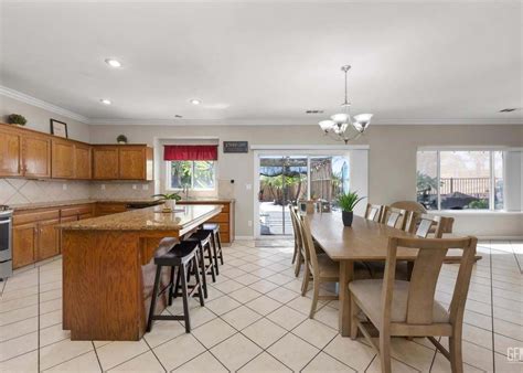 2102 Via Tuscania Ave Delano Ca 93215 Redfin
