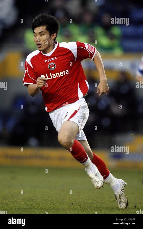 Zheng Zhi Charlton Athletic Fc Walkers Stadium Leicester England 29