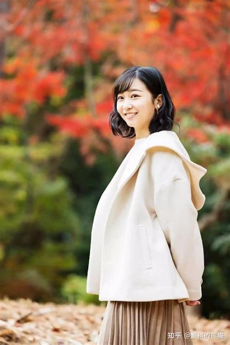 佳子公主28岁生日了！这一年从姐姐真子那里继承的角色和新的挑战 知乎