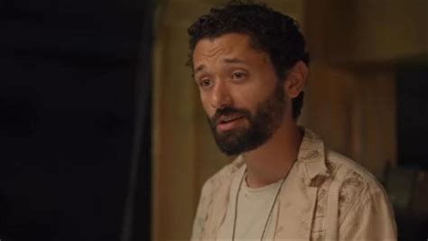 كريم محمود عبد العزيز يحيي الذكرى الثامنة لرحيل والده الله يرحمك يا