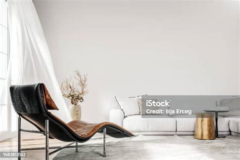 갈색 가죽 안락의자와 빈 모형 벽 배경이 있는 현대적인 흰색 인테리어 거실에 대한 스톡 사진 및 기타 이미지 거실 소파 갈색 Istock