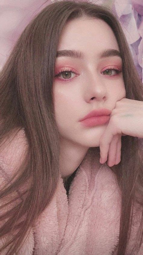 Dasha Taran Gaya Rambut Produk Kecantikan Gadis Cantik