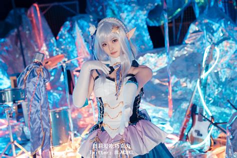 Blacqkl 白莉爱吃巧克力 Cosplay Emilia Rezero 62 Photos”