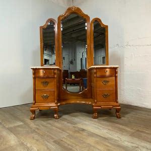 Lexington Victorian Sampler Collection Vanity And Tri View Mirrors With