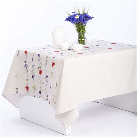 Скатертина Польові квіти р 1 80 1 50 купити в Україні та Києві Інтернет магазин одягу