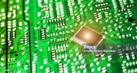 현대 도시 디오라마 및 전기 회로 기판 디지털 변환 추상 이미지 비주얼 0명에 대한 스톡 사진 및 기타 이미지 0명 Cpu 개념 Istock