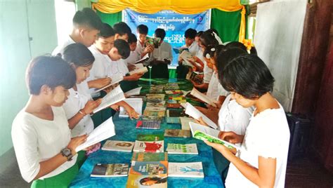 ဝေါမြို့နယ်ရုံး လူထုအခြေပြုဗဟိုဌာန Community Centreခန်းမ၌ စာဖတ်စွမ