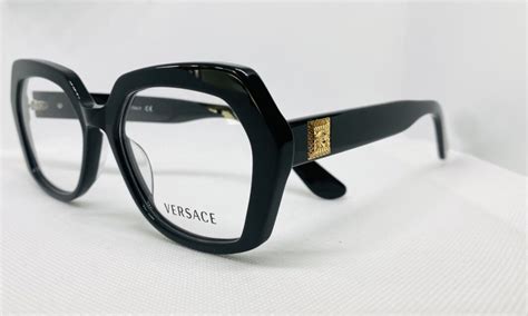 Designer Brands Iguguoptics