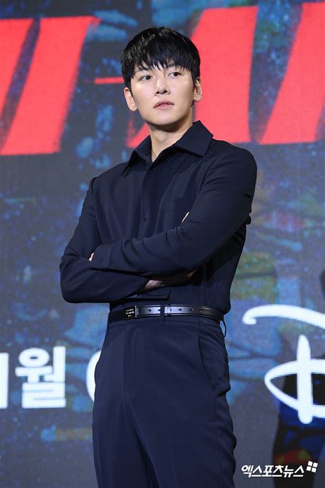 강남 비 사이드 지창욱 일반적이지 않은 이상하게 보이길 원해 엑 s 현장