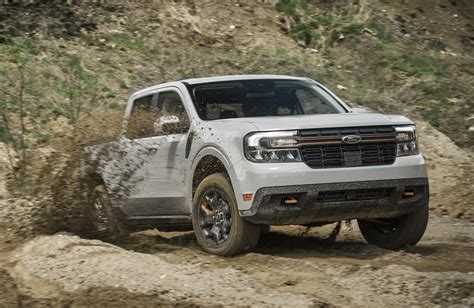 Ford Maverick Hybrid Truck 2023