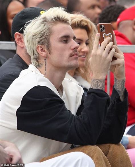 Justin Bieber Shawn Mendes And More Were In Attendance As Universal