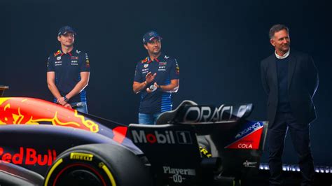 Пилотите на Ред Бул коментираха случващото се с Хорнър