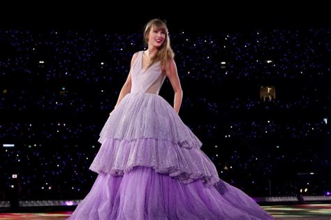 Extra Points If You Know This Song Taylor Swift Gives Crazier An Outing On Eras Tour