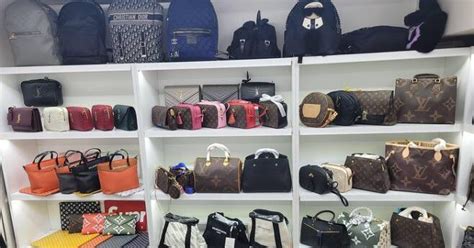 샤넬·에르메스 A급 있어요”명동 짝퉁매장 어떻게 적발됐나