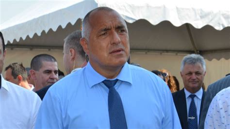 Борисов Гарантирам до месеци че ще е завършен ремонтът на Драматичния