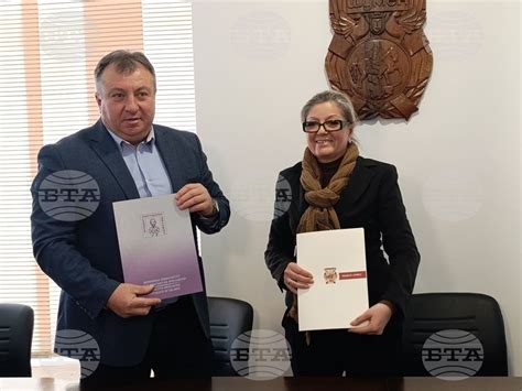 Община Шумен и Шуменският университет „Епископ Константин Преславски“ сключиха договор за