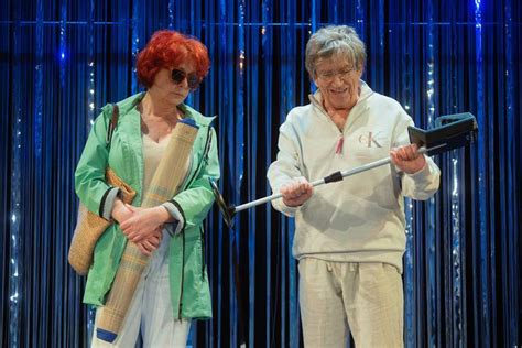 Hatvan Fölött Randi Szex és Villámgyors Eljegyzés Sosem Lehetünk Túl öregek Hozzá Hazai