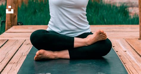 요가를 하는 여자 사진 Unsplash의 무료 요가 이미지