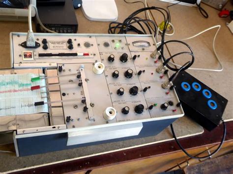 Practical Lie Detectorpolygraphseismographchart Recorder Electro Props Hire