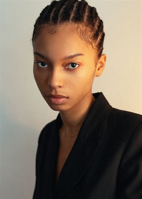 ZoÉ Select London Select Model Management