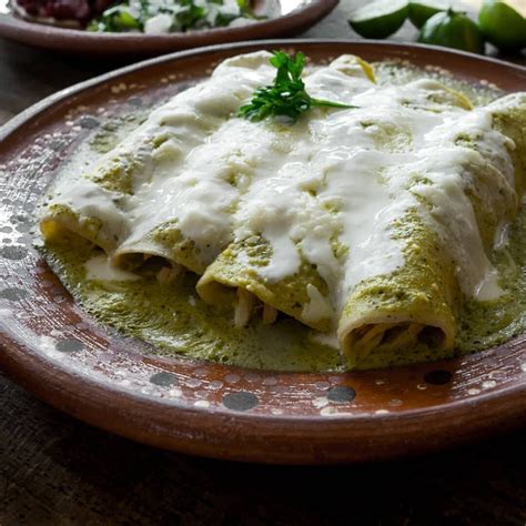 Authentic Enchiladas Verdes From Oaxaca Receta Enchiladas Suizas