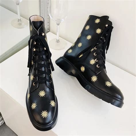 Г Женские ботильоны из натуральной кожи на шнуровке Новые осенне зимние ботинки в байкерском