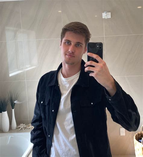 Re Uploading A Photo Of Me In A Jacket I Liked Does It Suit Me Dont