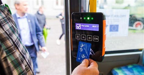 Канцлер права нельзя требовать у инвалидов единый проездной билет