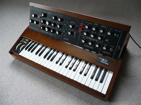 MATRIXSYNTH MOOG MINIMOOG MODEL D With Premium Stardust Dust Cover Extras